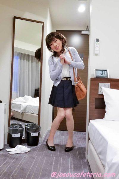 フェミニン系ol女装 長谷川めぐみちゃん 女装カフェテリア